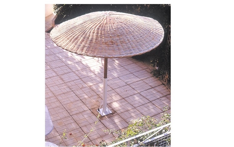 ΟΜΠΡΕΛΑ ΠΑΡΑΛΙΑΣ TENERIFE ΜΕ ΒΕΡΓΑ RATTAN | Εcoshadow.gr